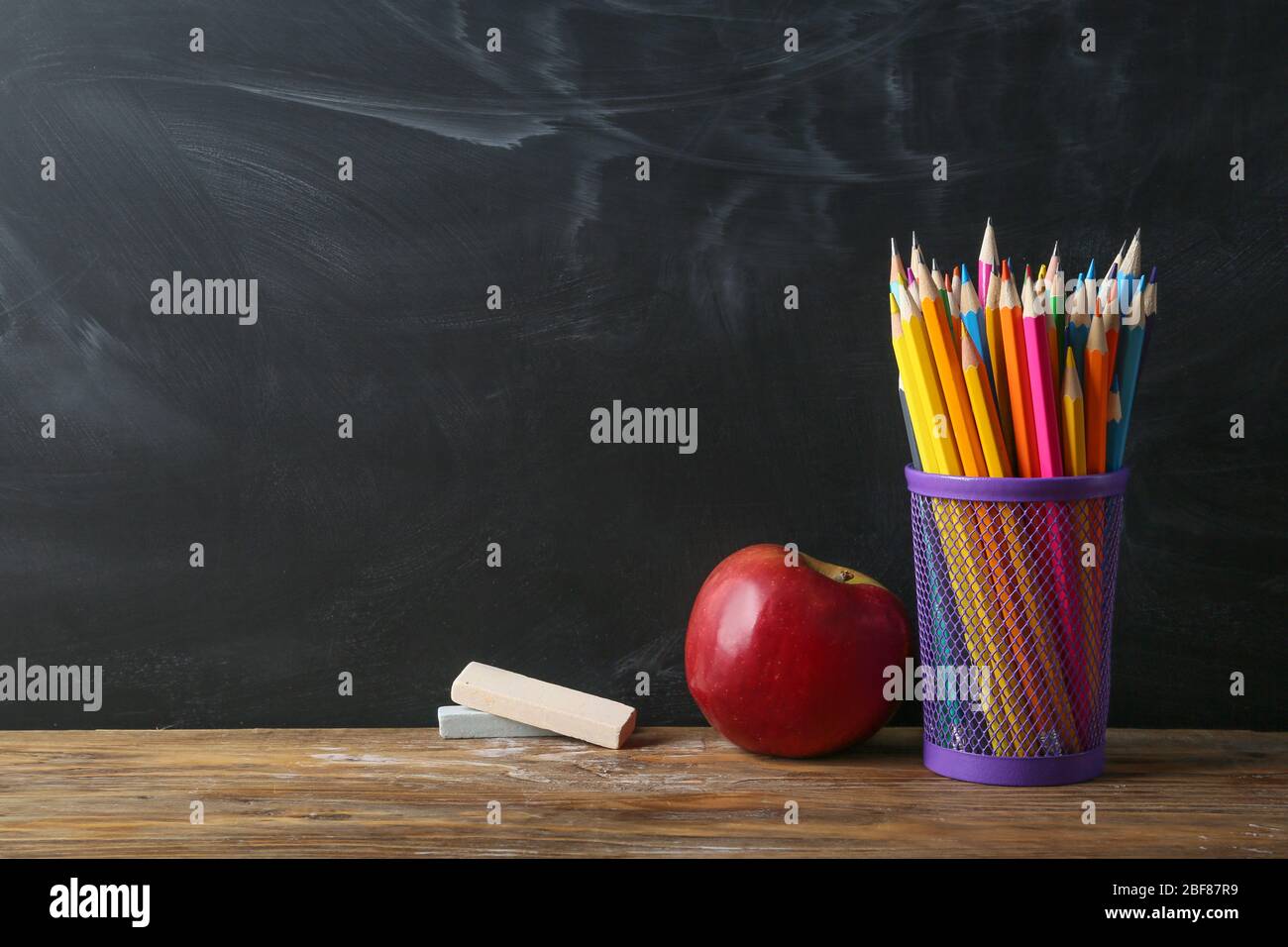 Apple and pencils hi-res stock photography and images - Alamy