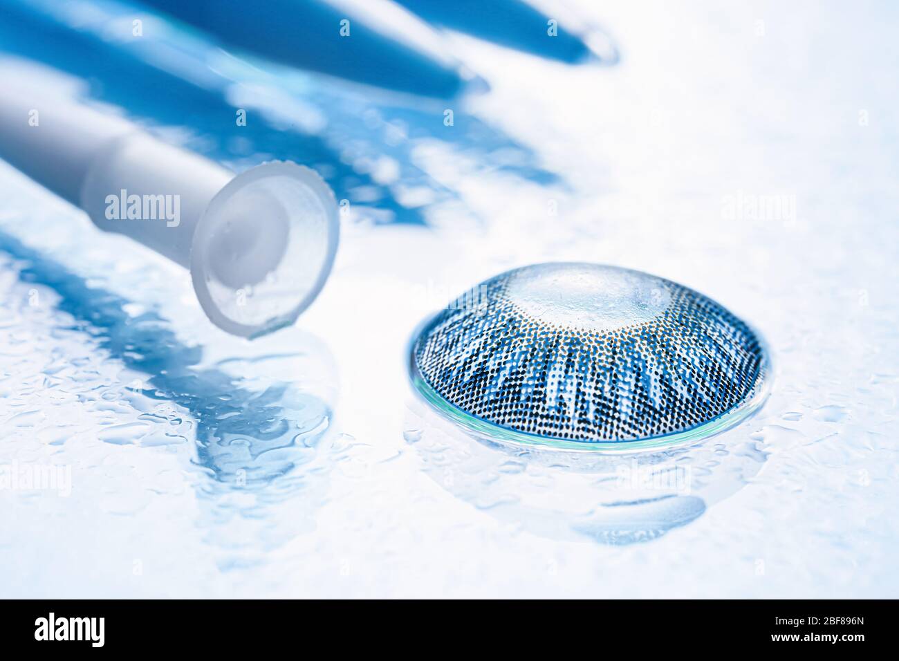 Light blue contact lenses hi-res stock photography and images - Alamy