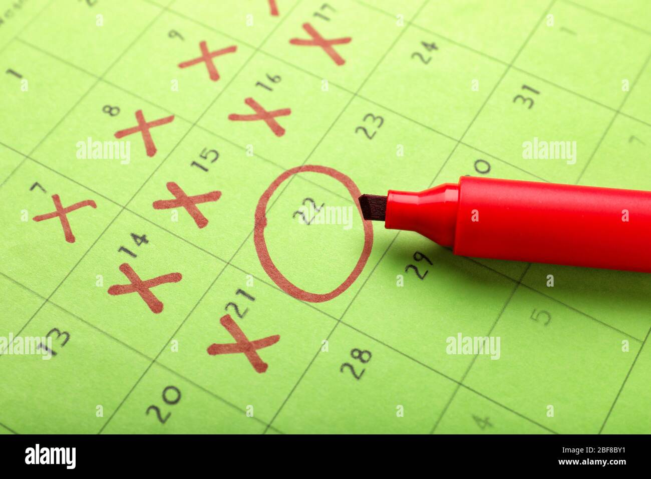 Calendar with marked date, closeup. Deadline concept Stock Photo - Alamy