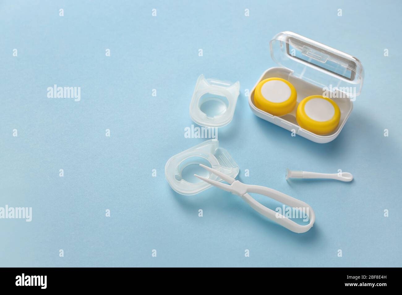 Set contact lenses storage hi-res stock photography and images - Alamy