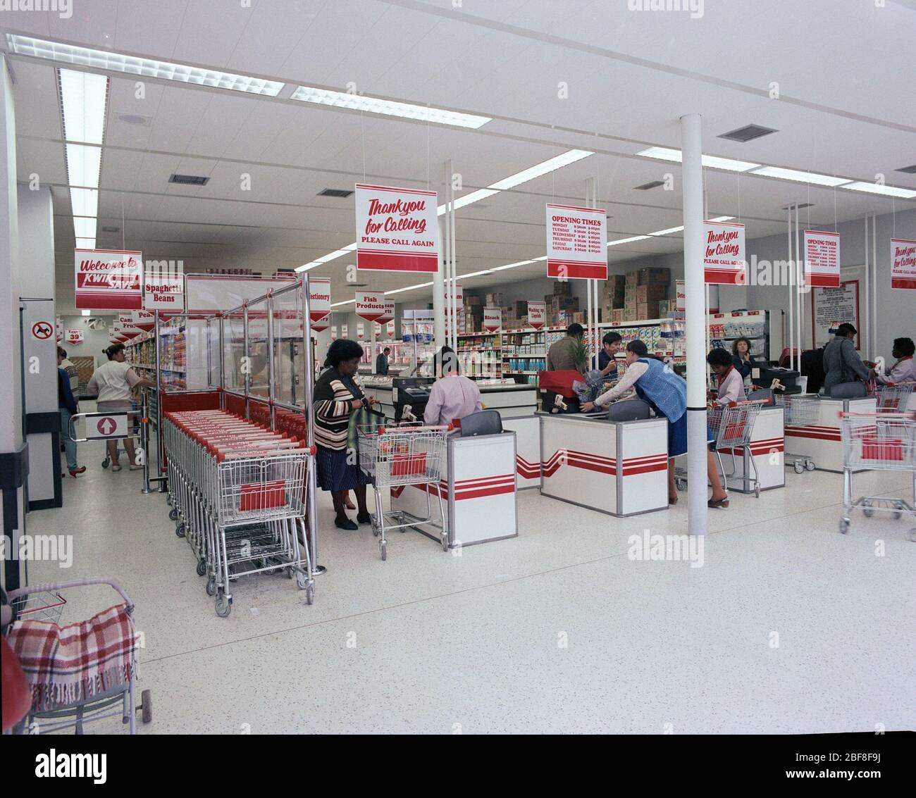 Kwik save 1980s hi-res stock photography and images - Alamy