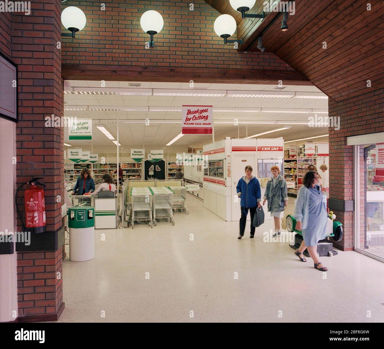 1980s shopping kwik save hi-res stock photography and images - Alamy