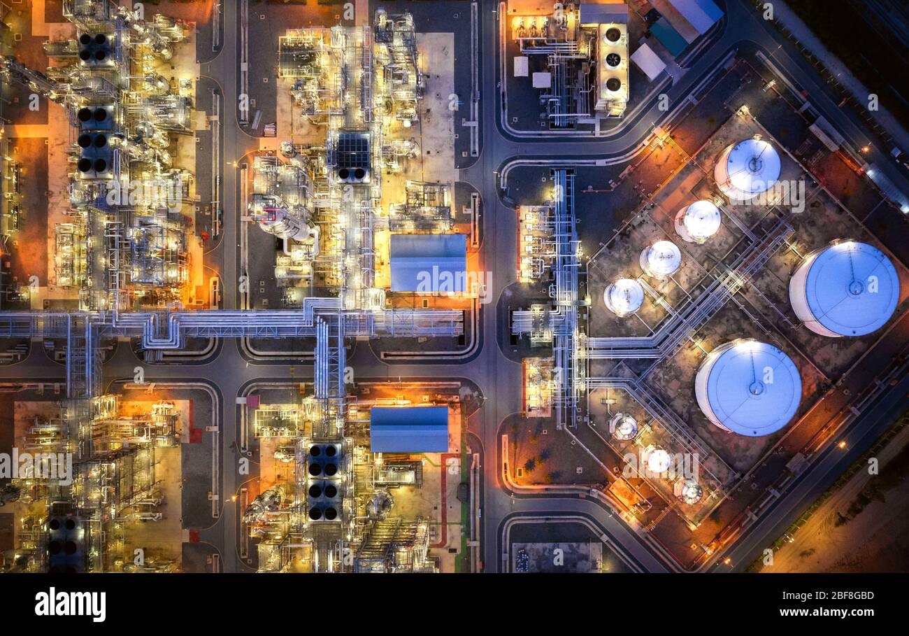 Large oil refinery industrial estates. Fuel refinery industry at night ...