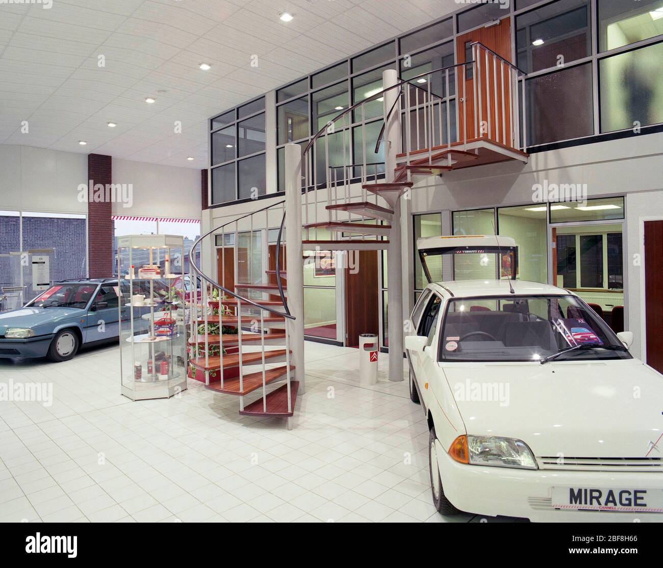 1980s car dealership hi-res stock photography and images - Alamy