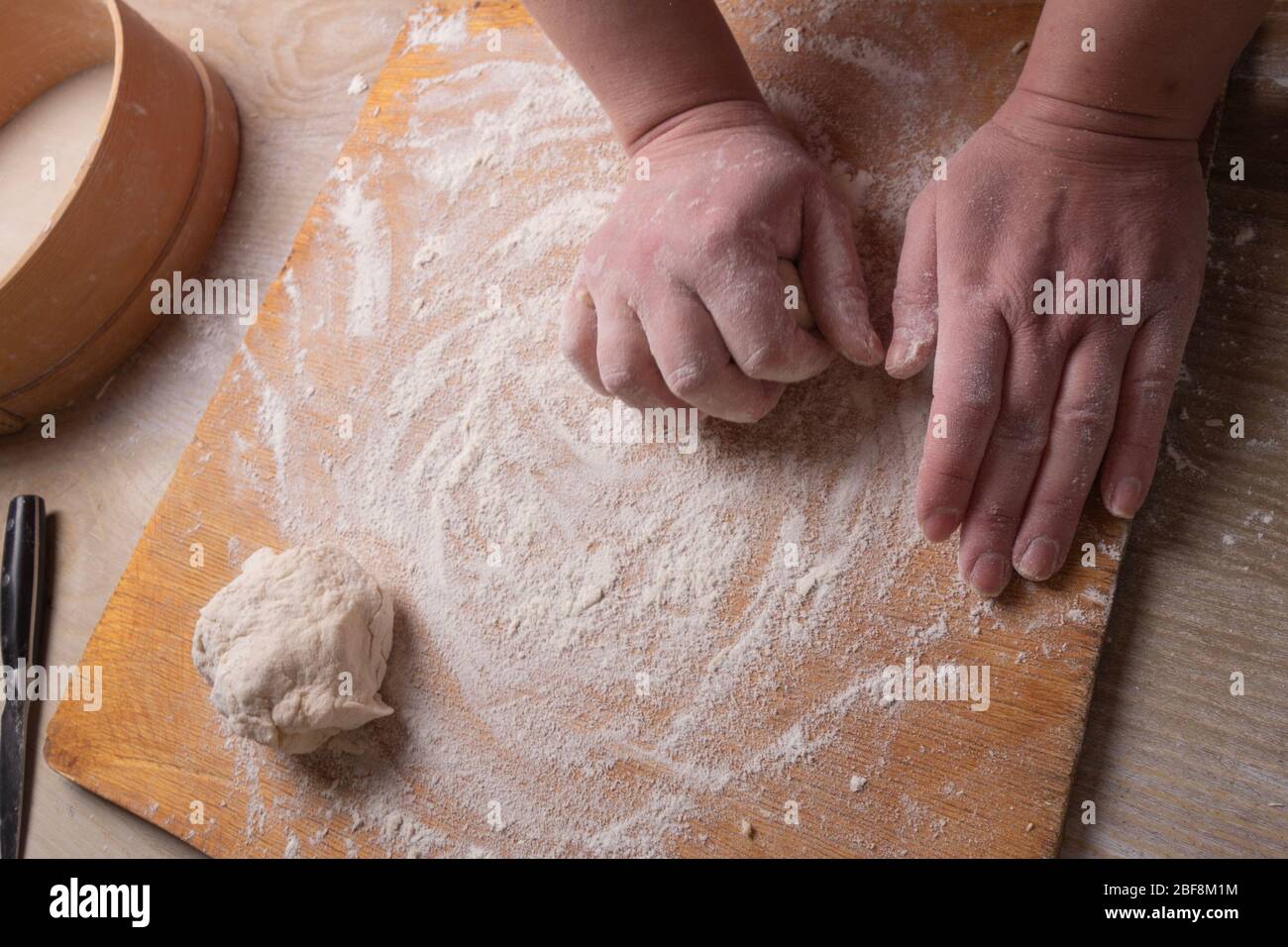 Mixing board hands hi-res stock photography and images - Alamy
