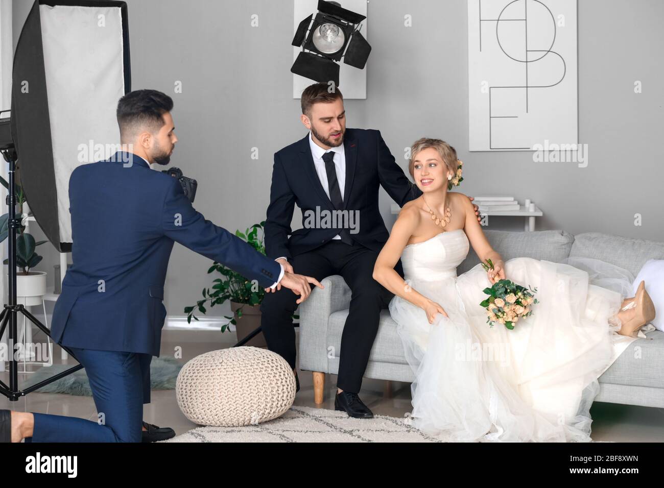 Professional wedding pictures hi-res stock photography and images - Alamy