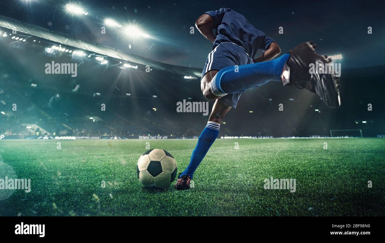 Winning field goal hi-res stock photography and images - Alamy