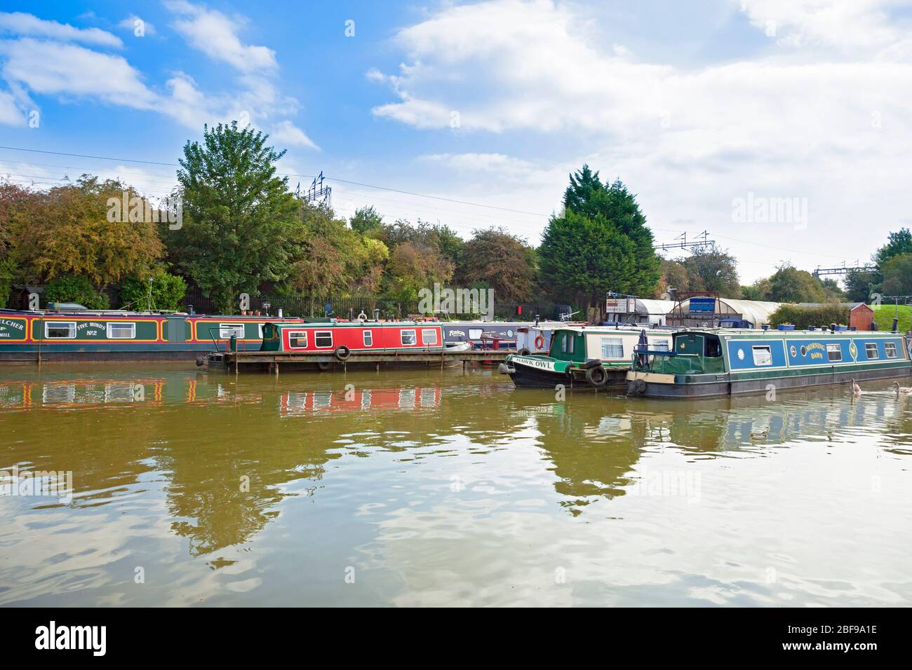 England, Buckinghamshire, Pitstone Marina (near Cheddington) on the ...