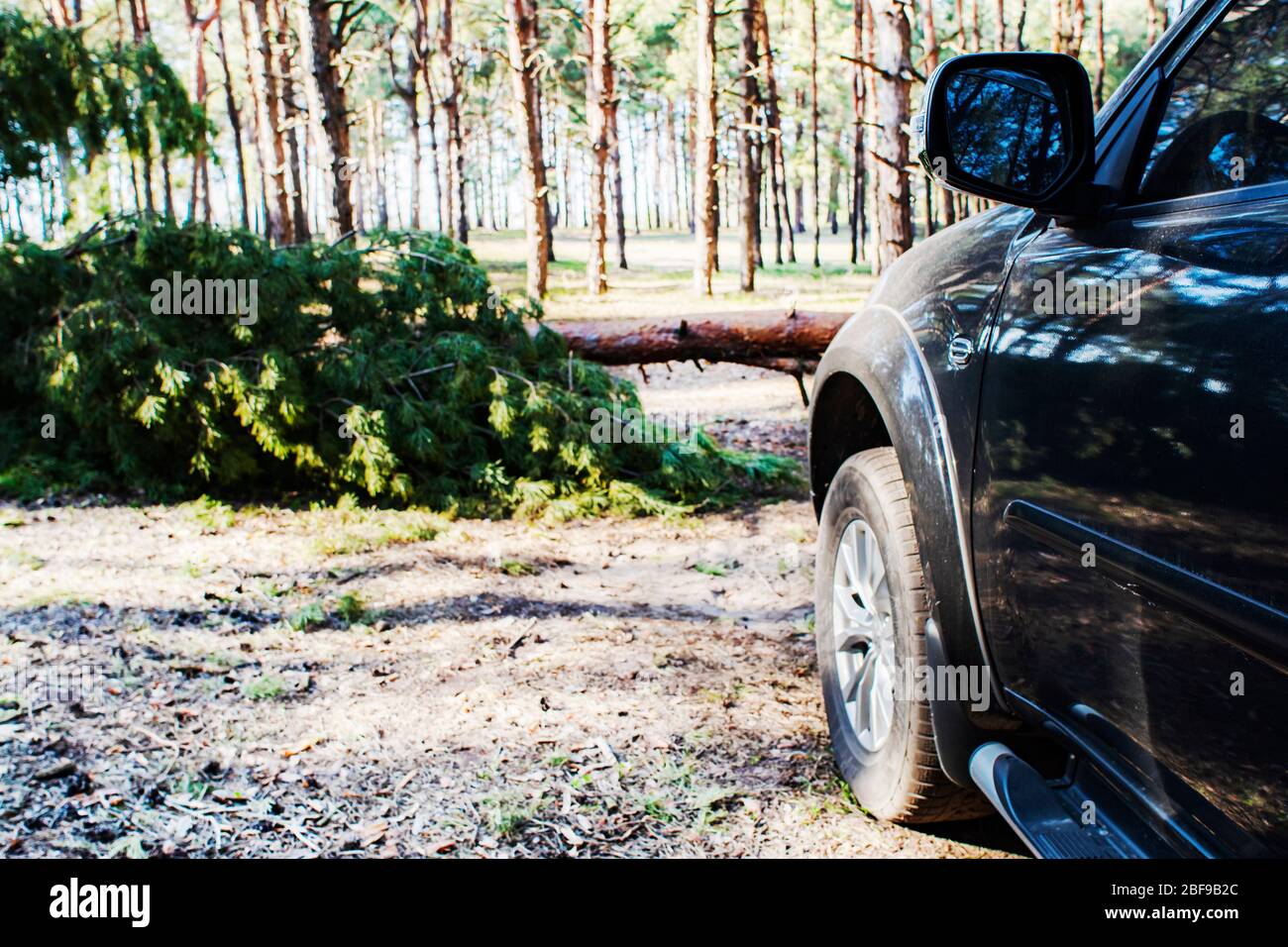 Big black car hi-res stock photography and images - Alamy