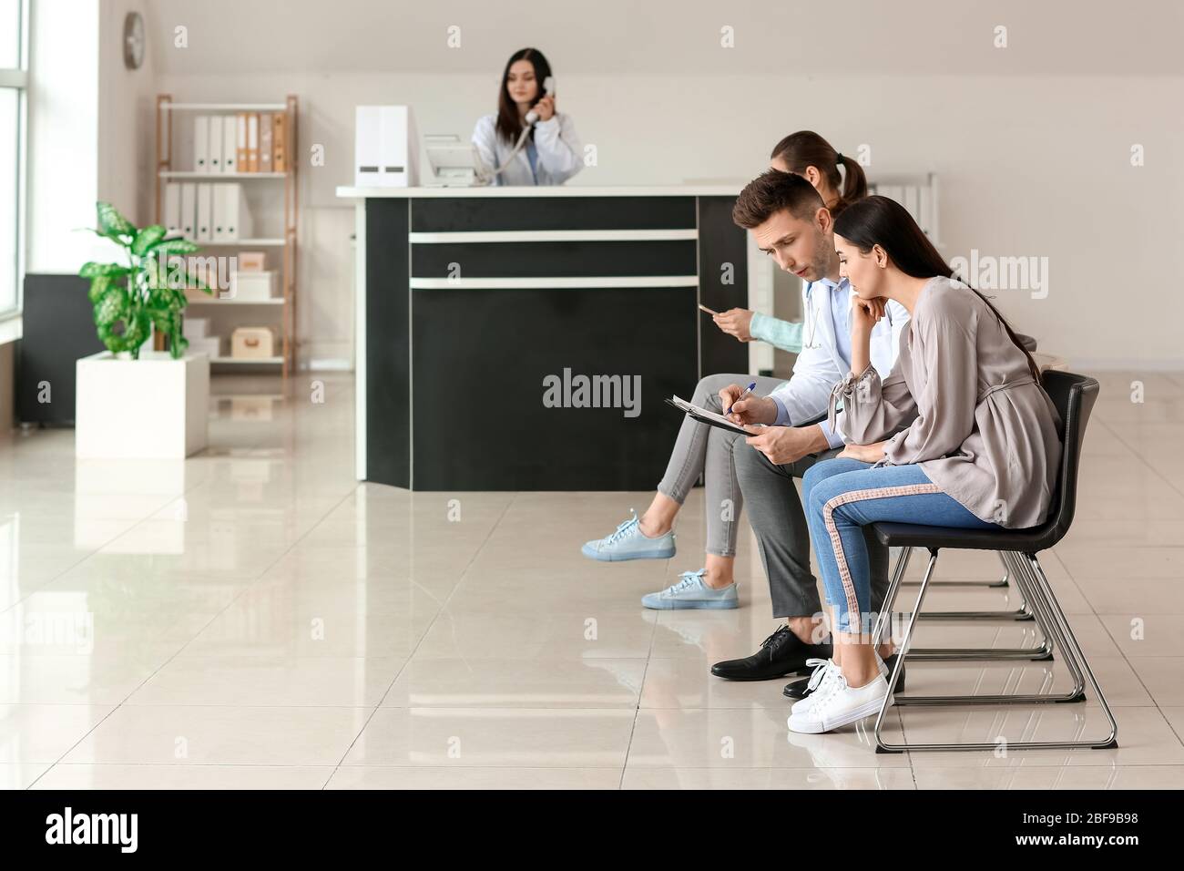 Working visit group of people hi-res stock photography and images - Alamy