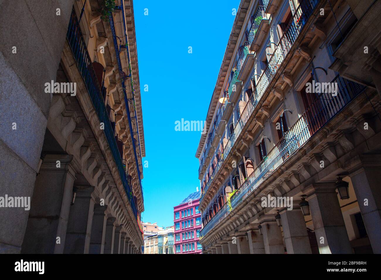 Large central balcony hi-res stock photography and images - Alamy
