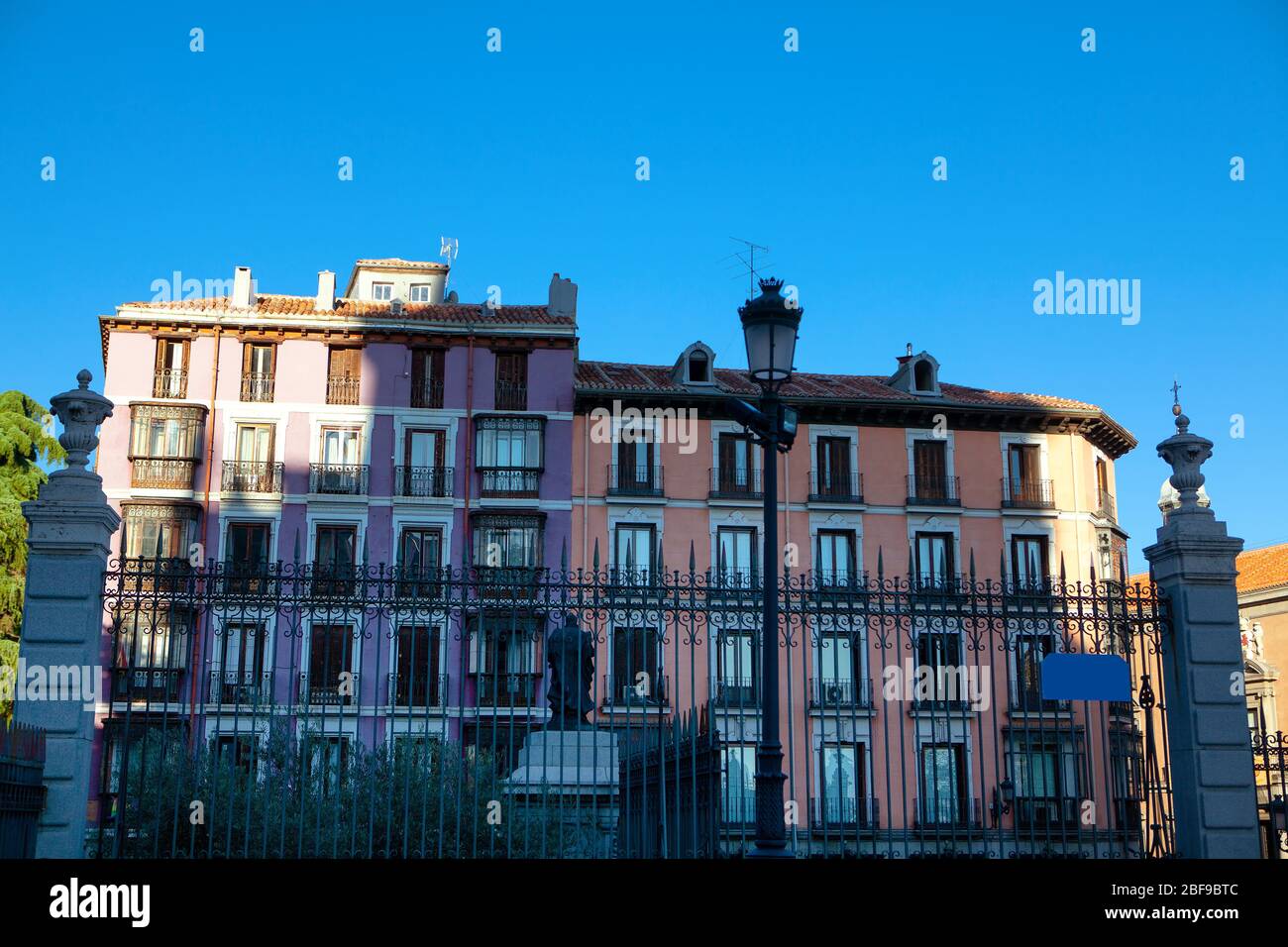 typical residential spanish house in Madrid Stock Photo - Alamy