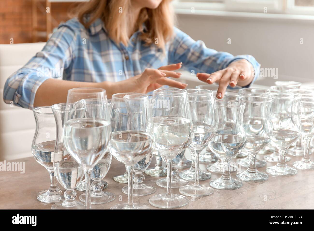 Glass harp player hi-res stock photography and images - Alamy