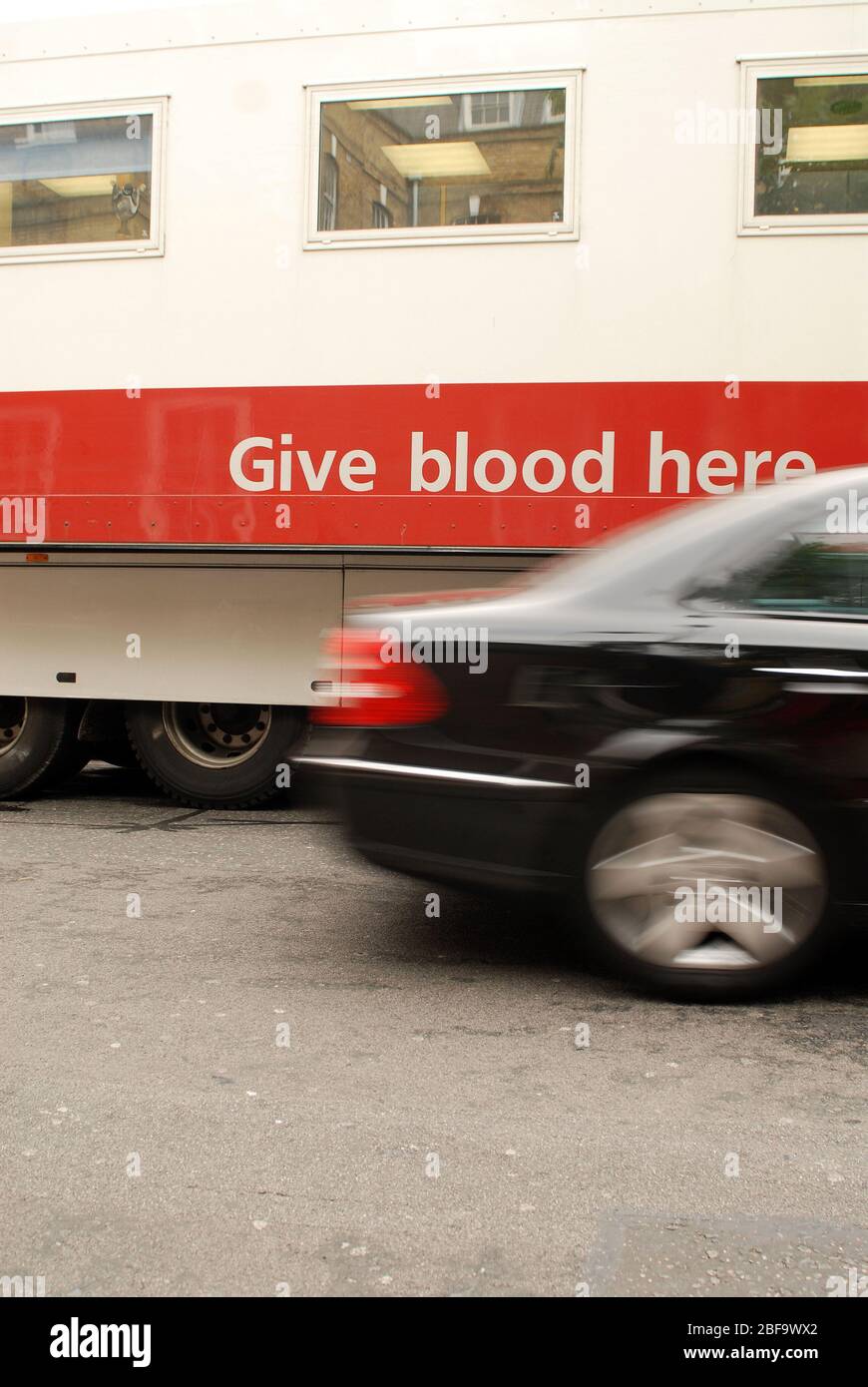 A mobile blood donating unit Stock Photo - Alamy
