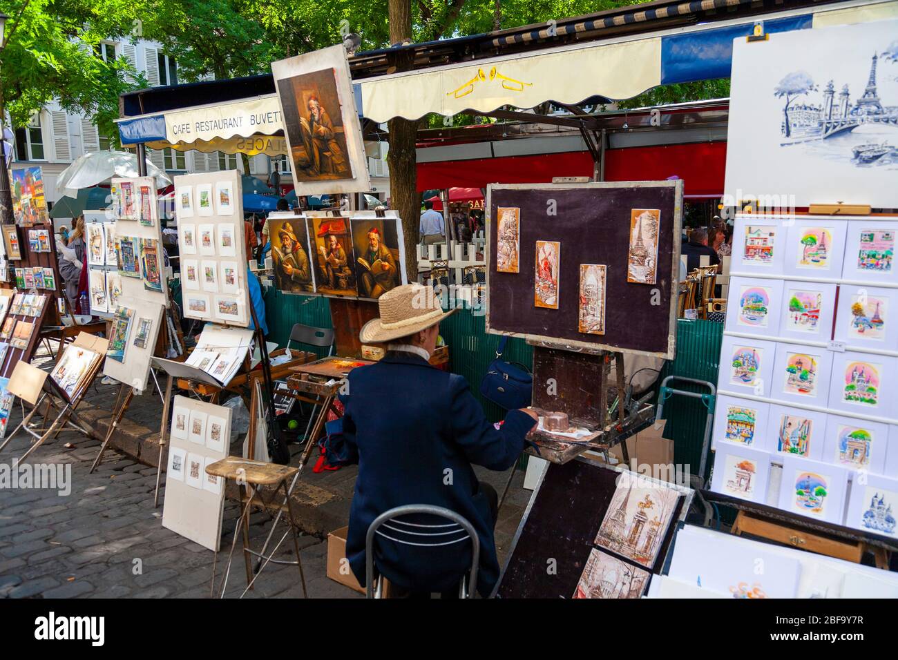 Artist's Market, Montmartre, Paris, France Stock Photo - Alamy