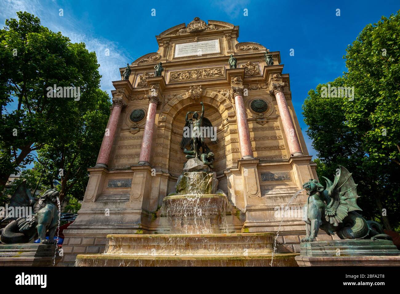 Place St-Michel, Paris, France Stock Photo - Alamy