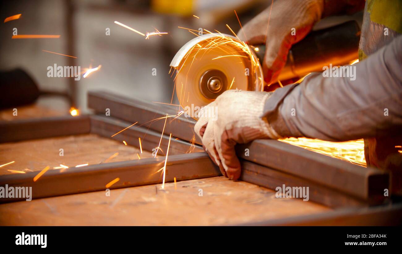 Cutting metal using machine fire hi-res stock photography and images ...