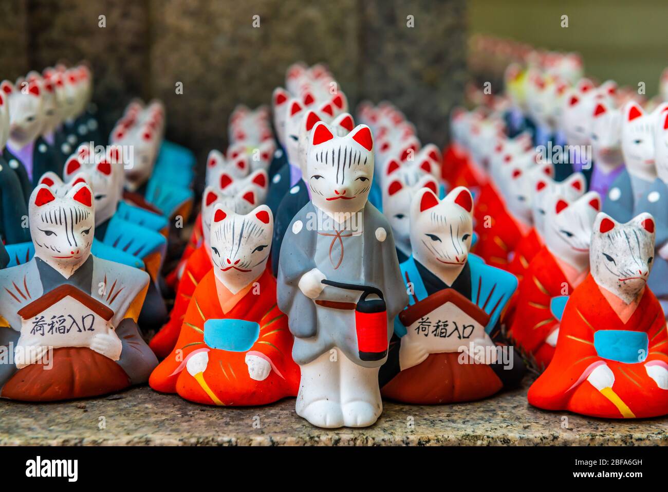 White foxes hi-res stock photography and images - Alamy