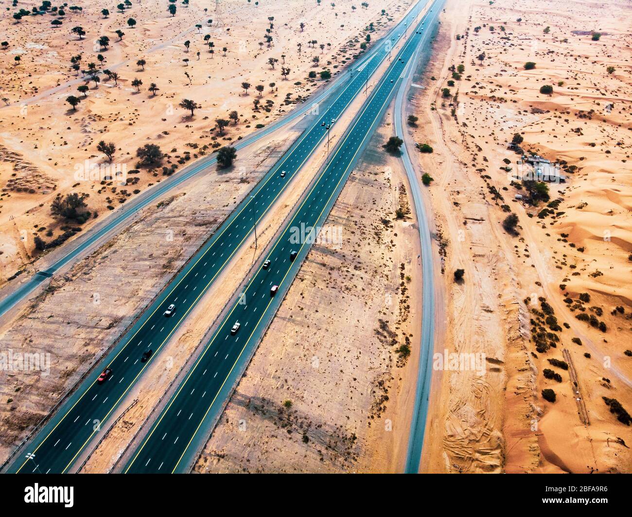 Desert highway hi-res stock photography and images - Alamy