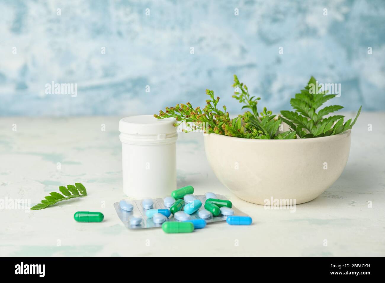 Plant based drugs hi-res stock photography and images - Alamy