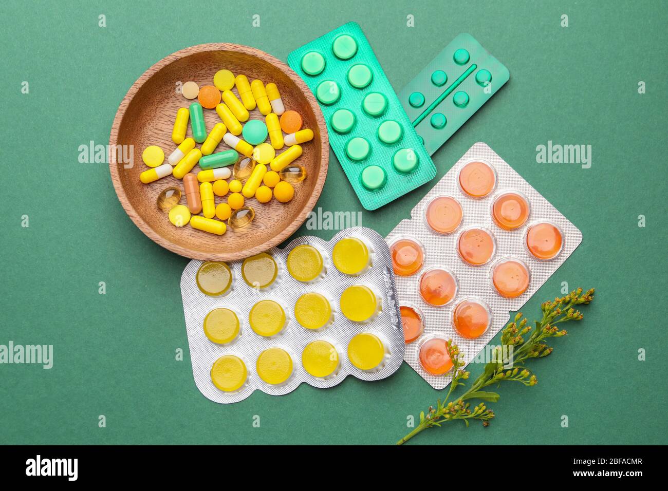 Plant based drugs hi-res stock photography and images - Alamy