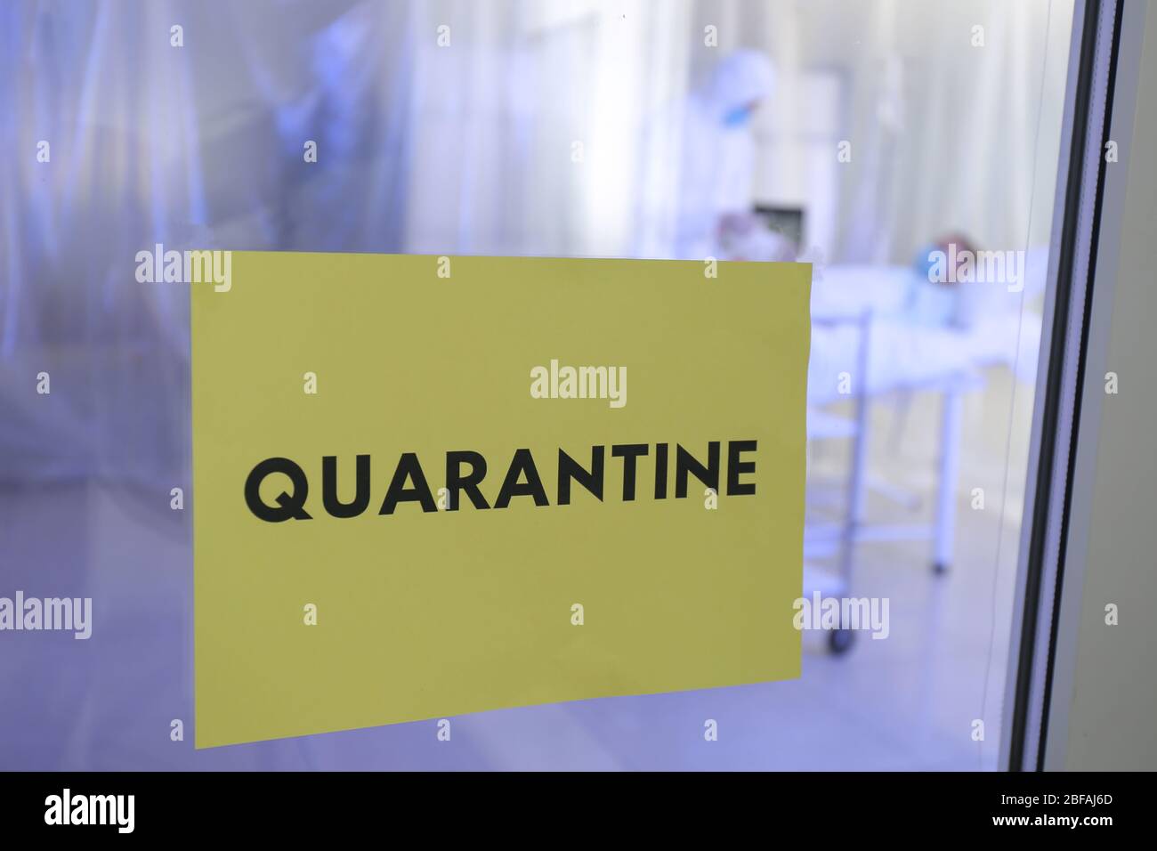 Hospital isolation ward hi-res stock photography and images - Alamy