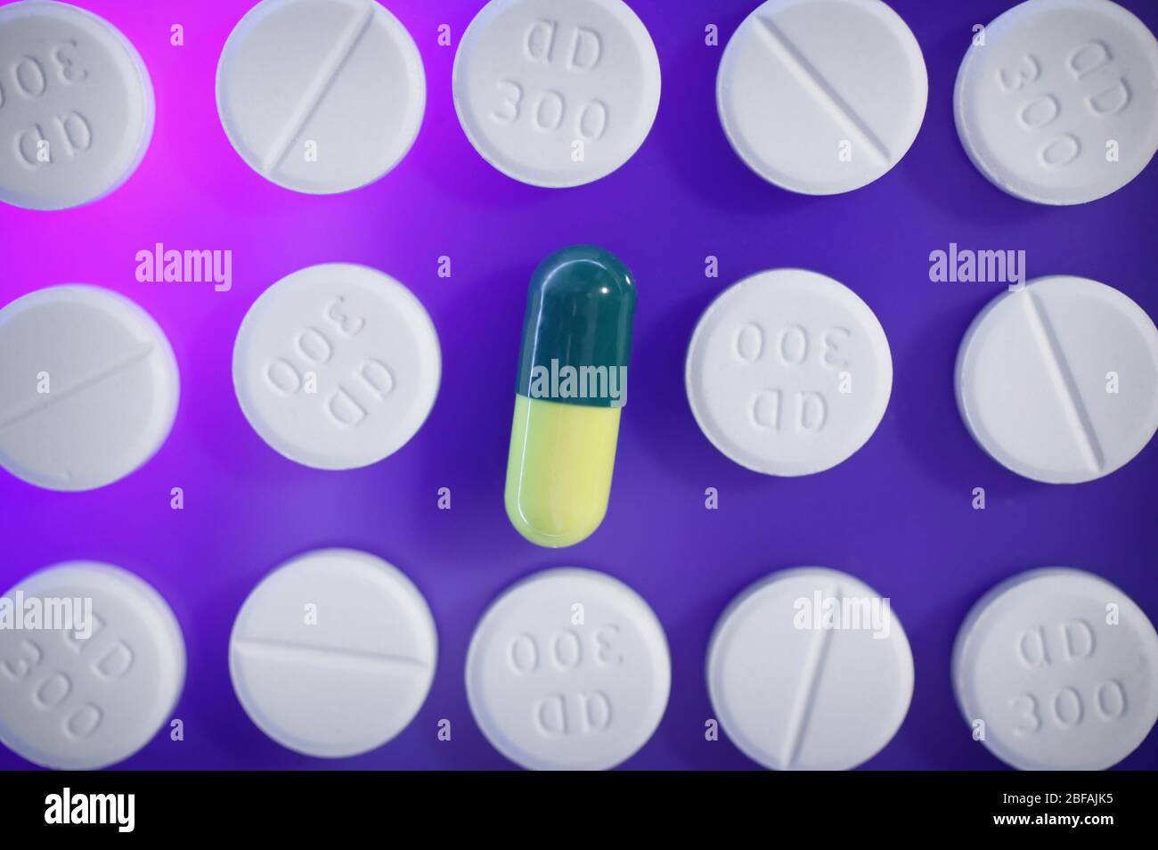 Analgesic drug hi-res stock photography and images - Alamy