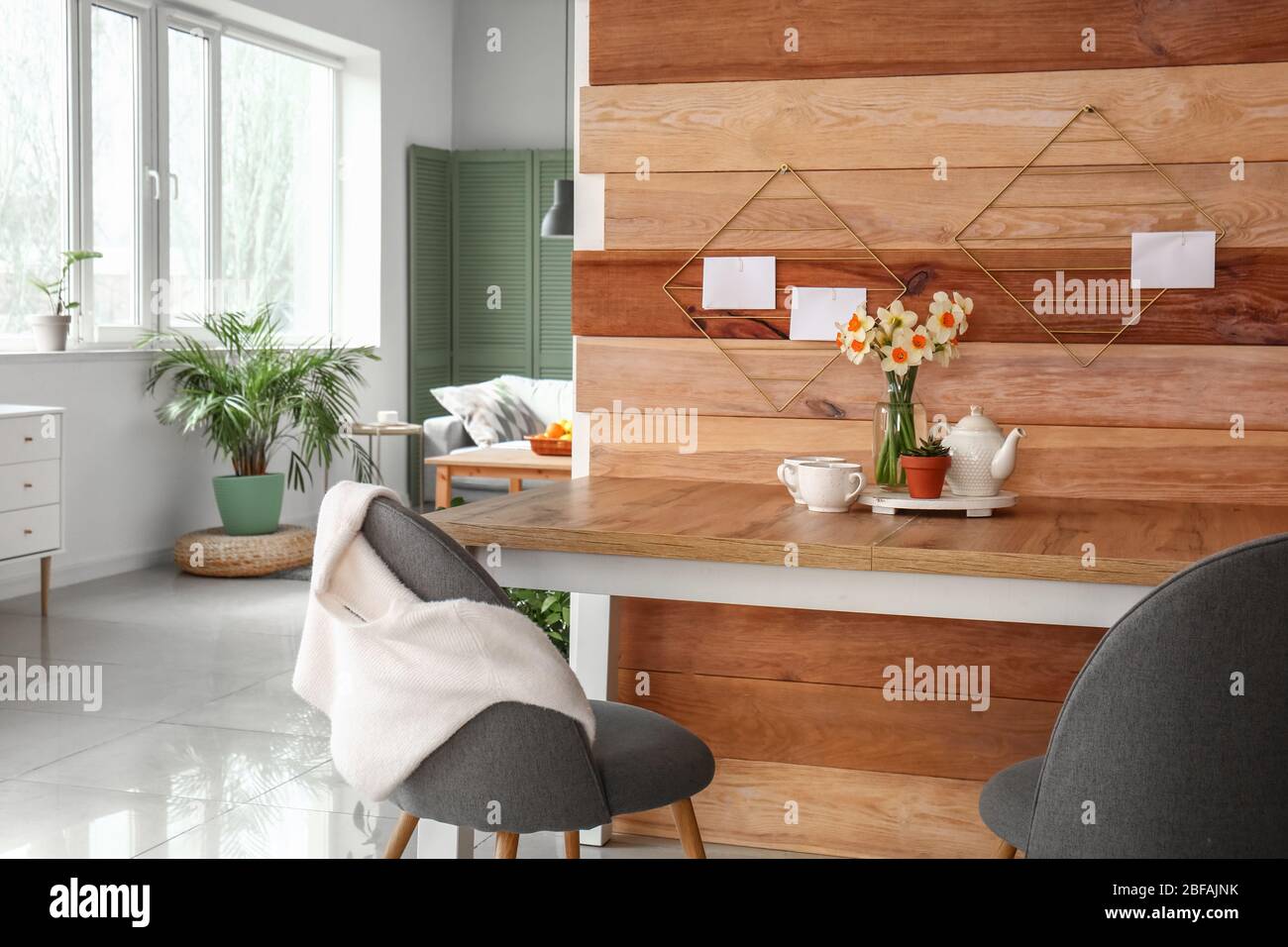 Interior of beautiful modern studio apartment Stock Photo - Alamy
