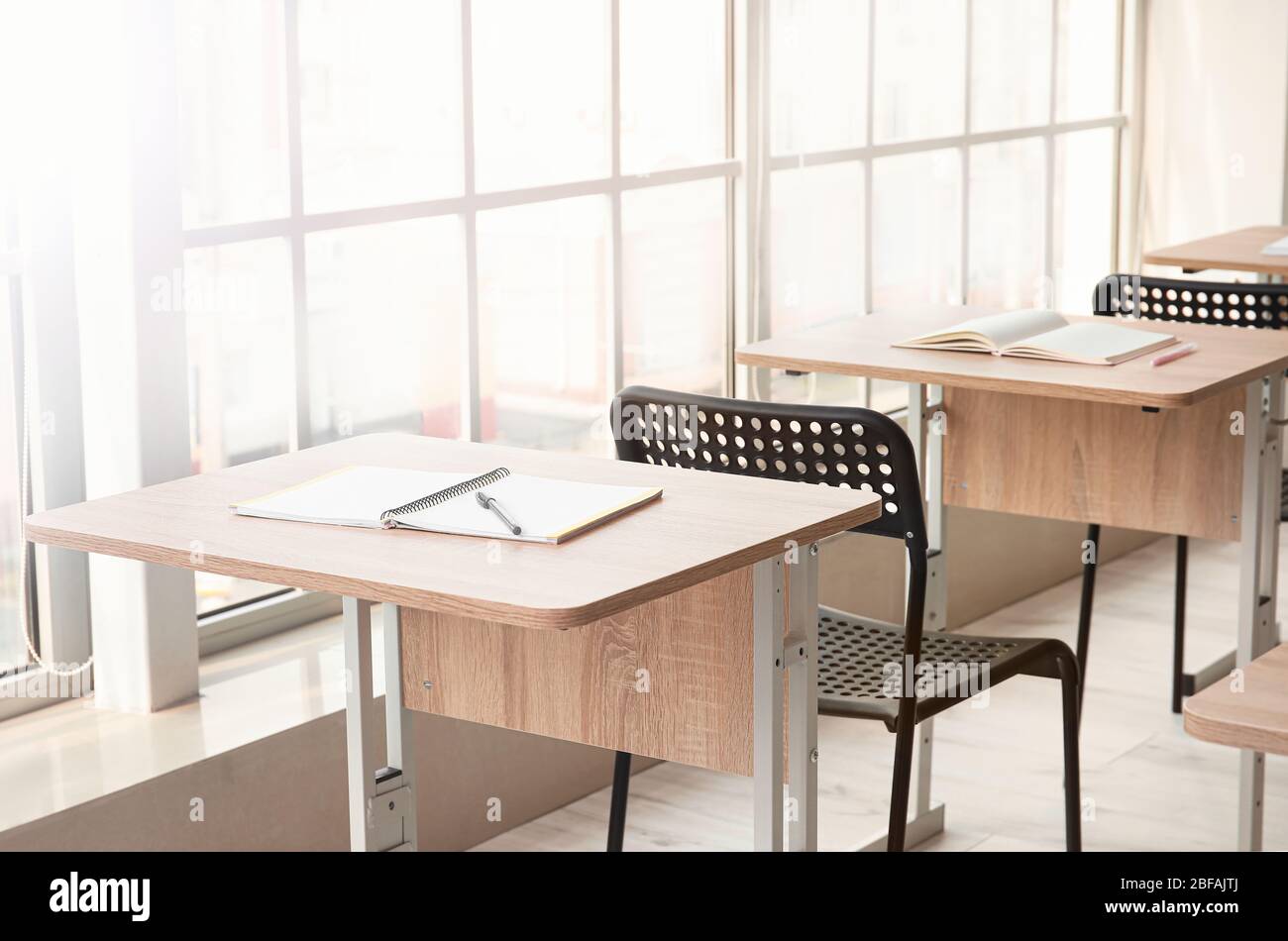 Interior of modern empty classroom Stock Photo - Alamy