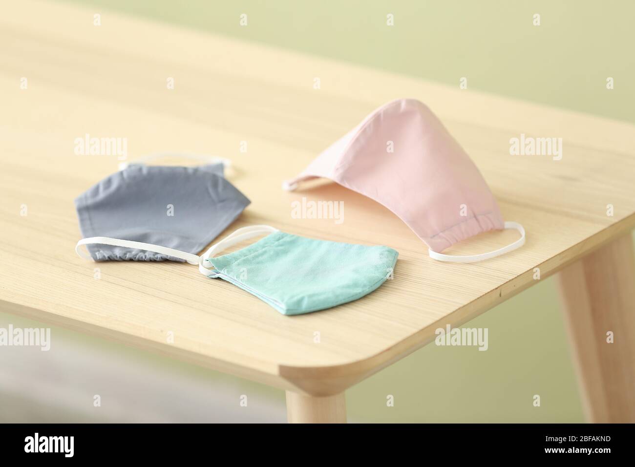 Transmitting table hi-res stock photography and images - Alamy