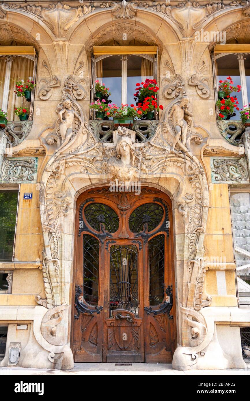 Rapp paris hi-res stock photography and images - Alamy