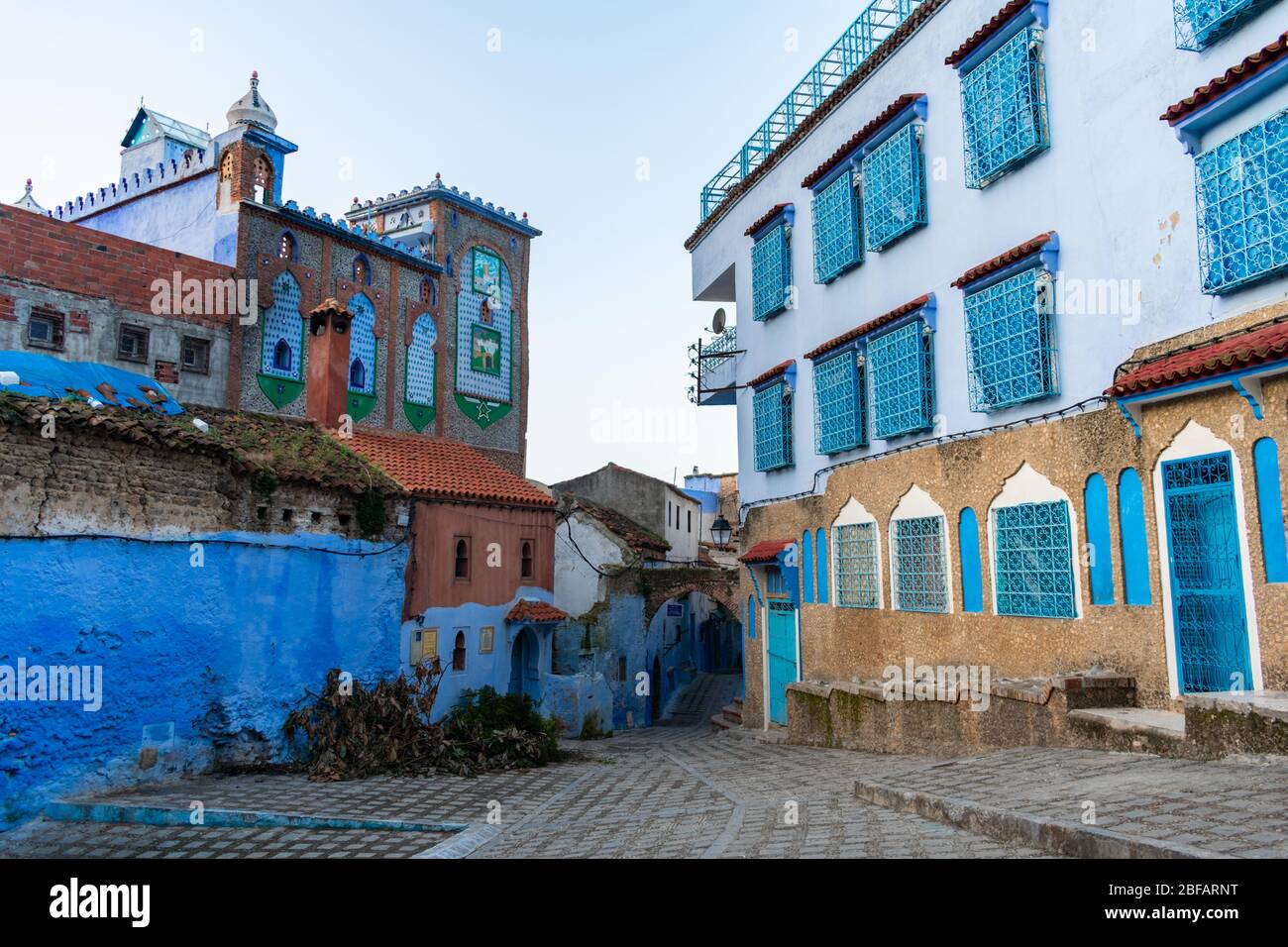 Moroccan white building hi-res stock photography and images - Alamy