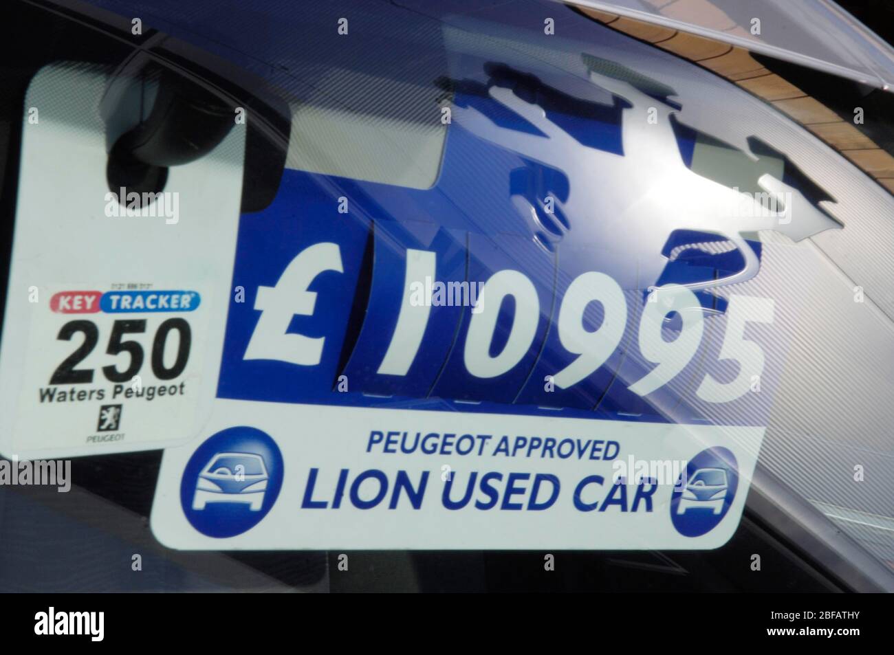 Car winscreen hi-res stock photography and images - Alamy