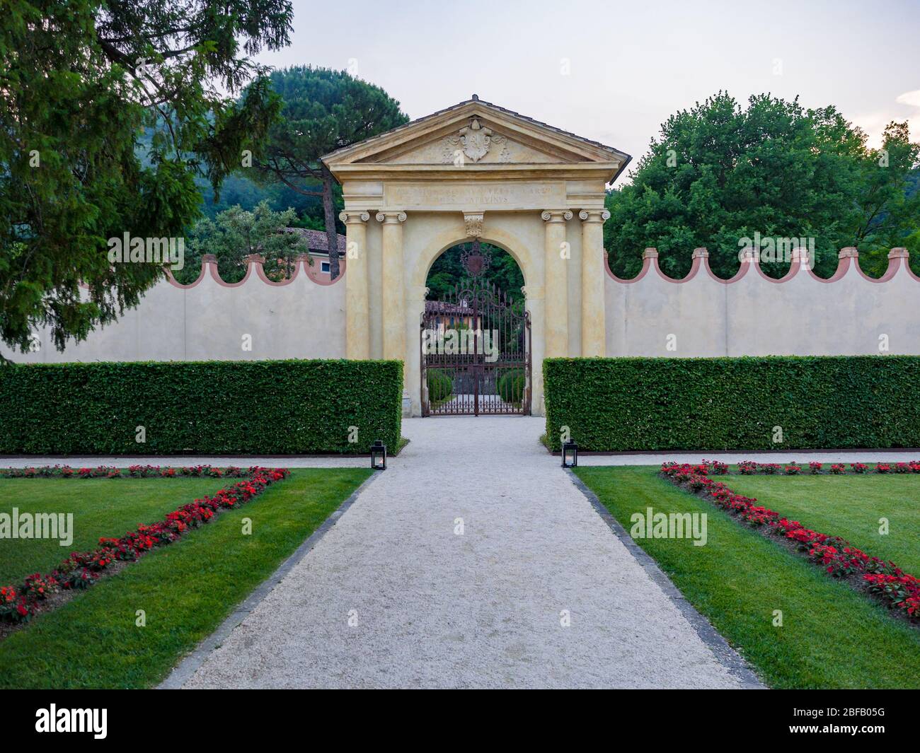 Palladian gate hi-res stock photography and images - Alamy