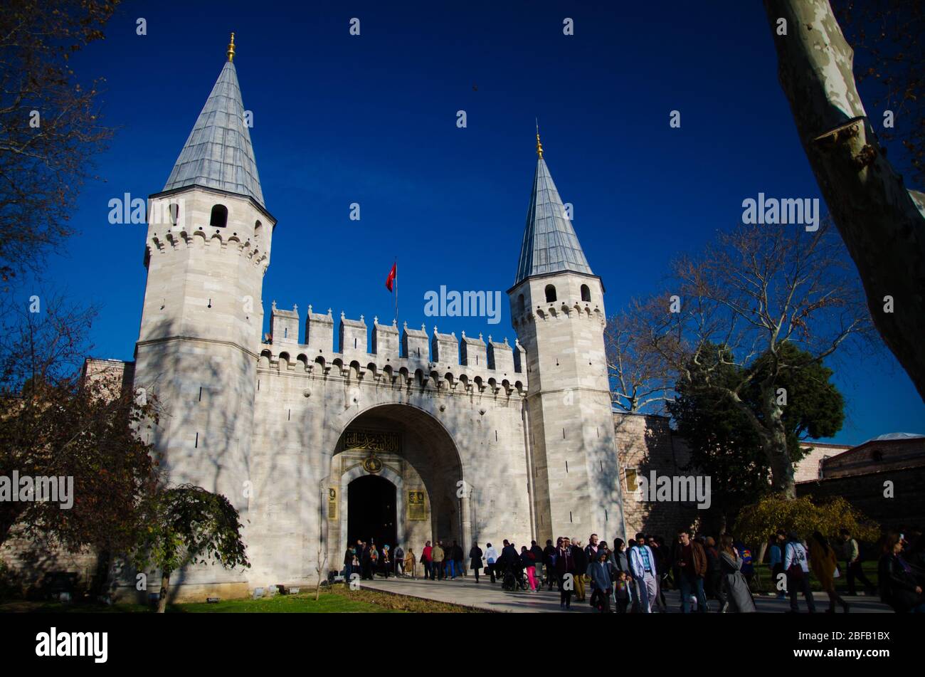 Main entrance at topkapi palace hi-res stock photography and images - Alamy