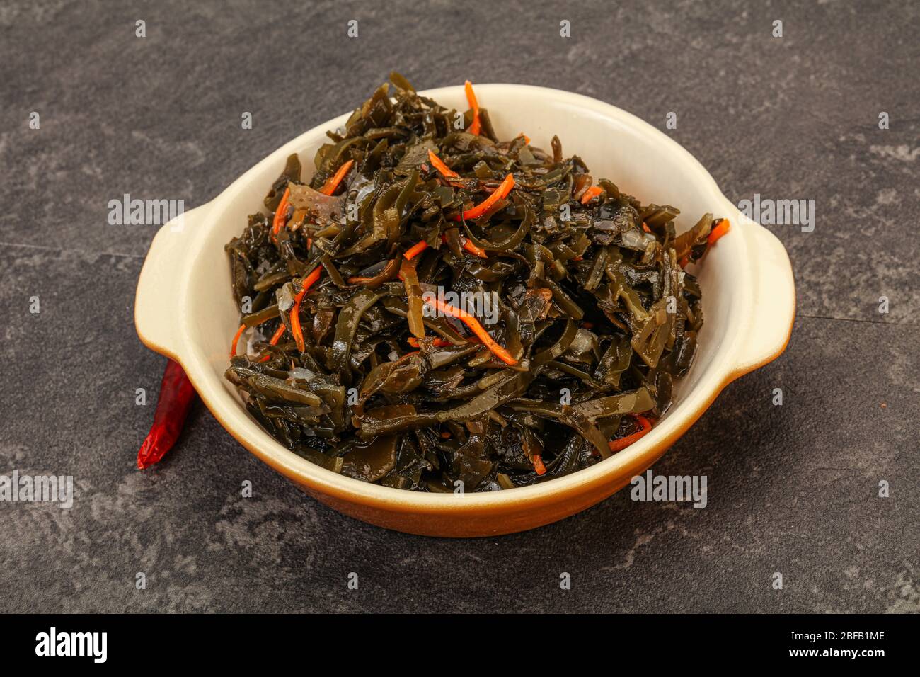 Seaweed cabbage with carrot and sesame seeds Stock Photo - Alamy