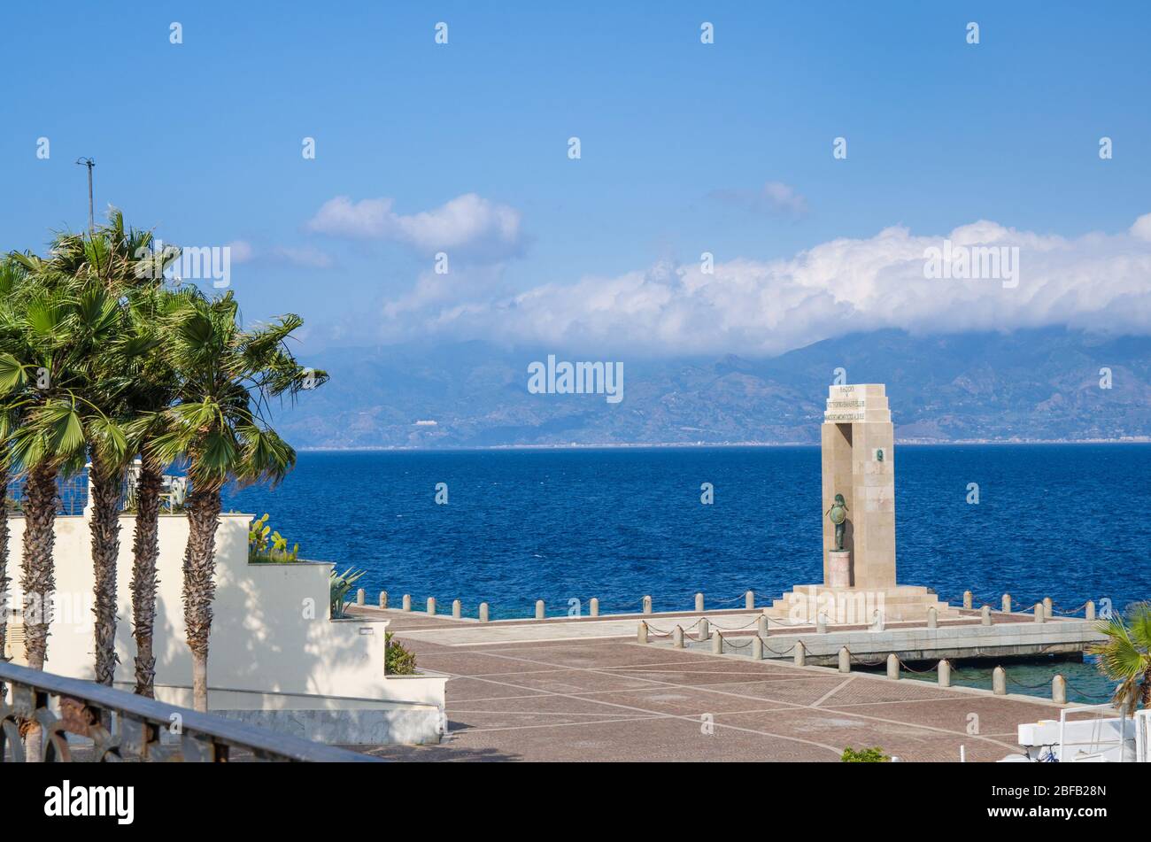 Italy, Reggio di Calabria, May 11, 2018: Athena goddess Statue Monument ...