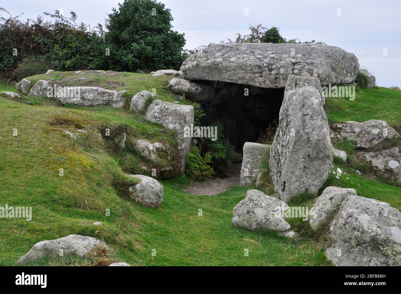 Bants Carn, Bronze Age tomb a late neolithic entrance grave, above ...