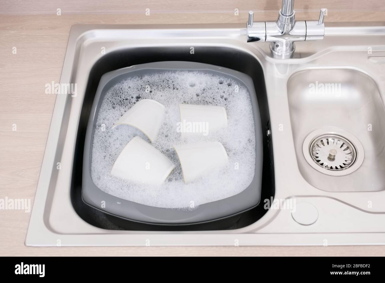 Kitchen Sink Dishes Pots Pans High Resolution Stock Photography and ...