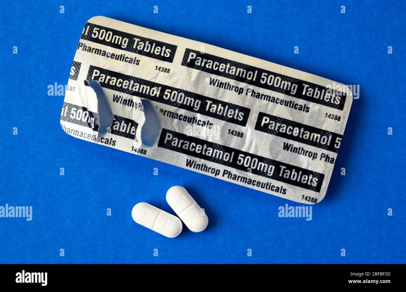 500mg Paracetamol tablets. Paracetamol is an analgesic (painkilling ...