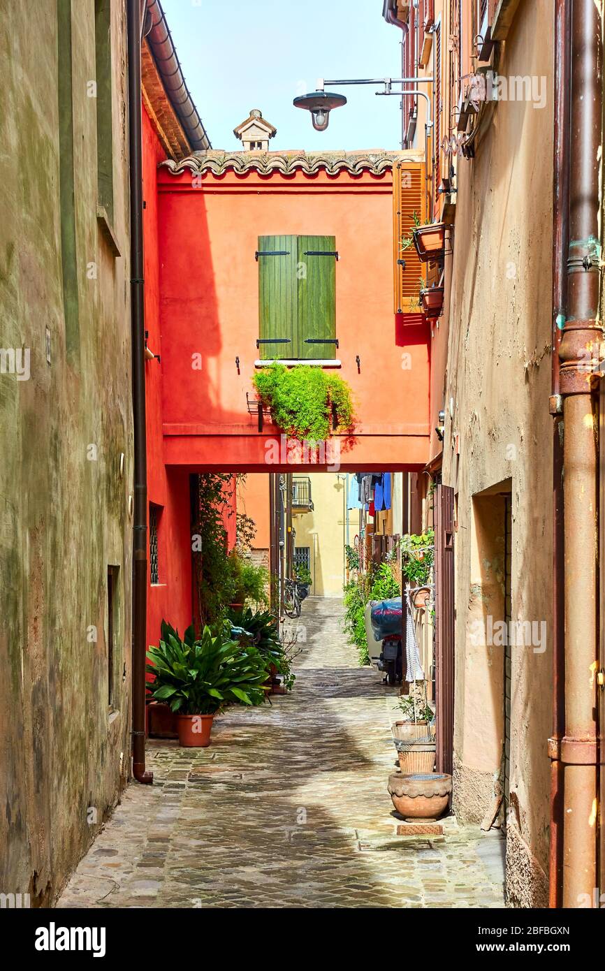 Ancient italian alley hi-res stock photography and images - Alamy