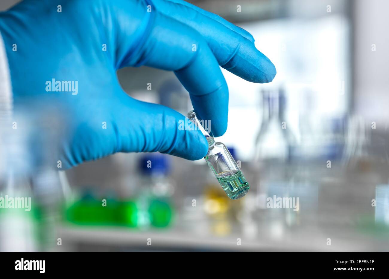Drug research lab covid hi-res stock photography and images - Alamy