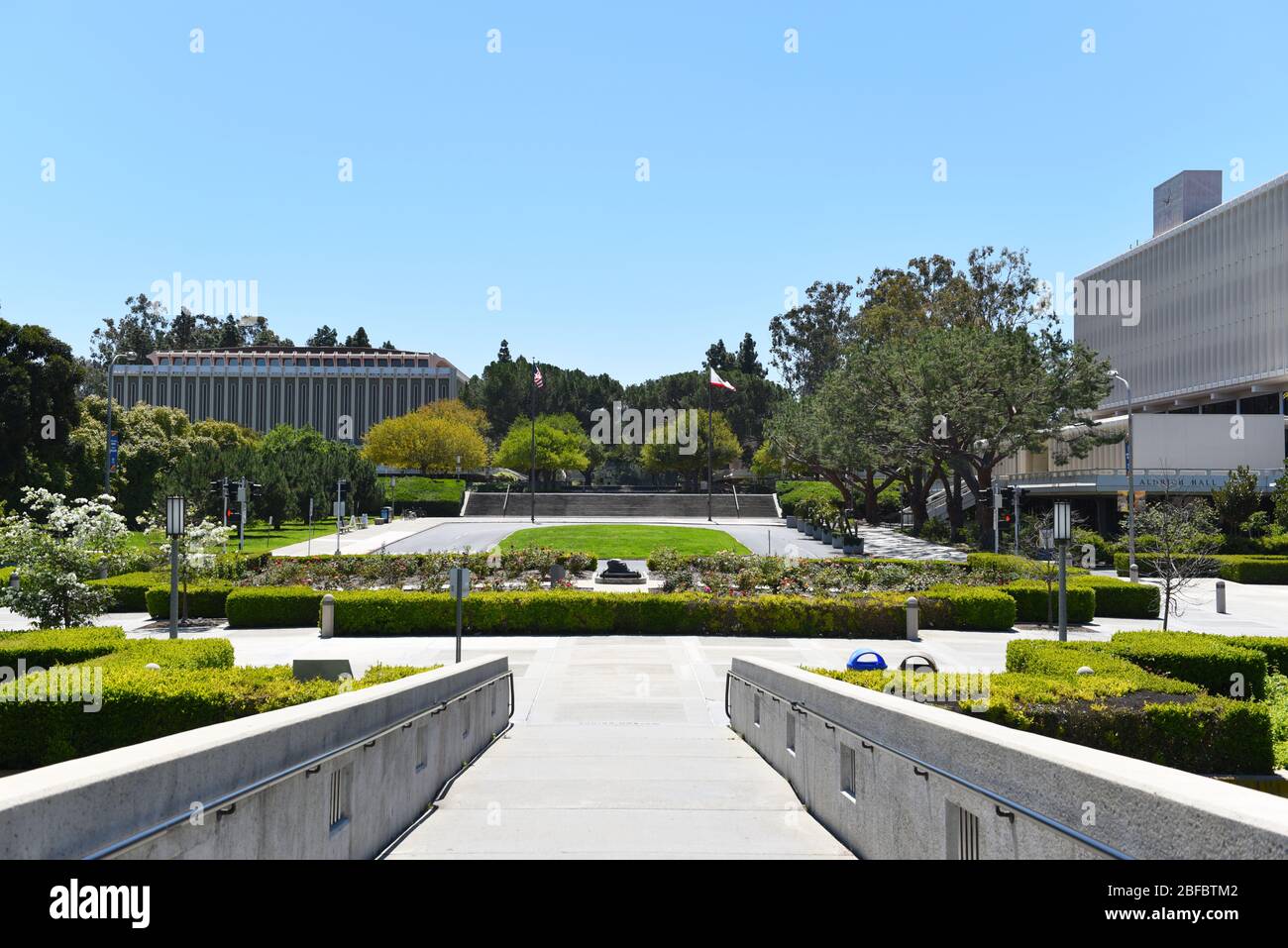 IRVINE, CALIFORNIA - 16 APRIL 2020: Wastson Bridge looking towards the ...