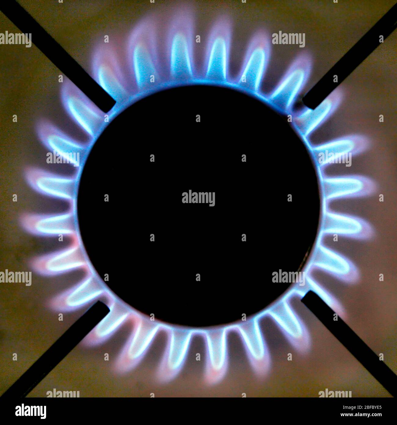 Pcture shows a burning gas ring on a cooker Stock Photo - Alamy