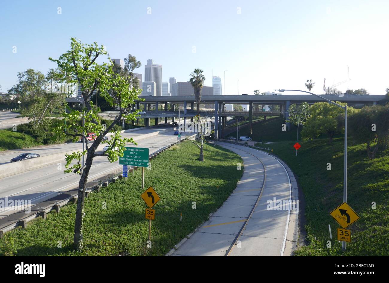 Us empty freeway coronavirus hi-res stock photography and images - Alamy