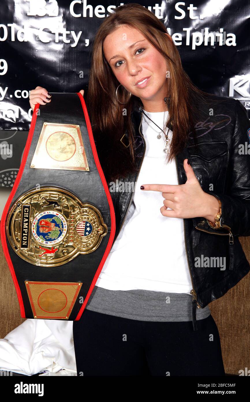 Referee for the Female Celebrity Boxing Federation, Hailey Glassman ...