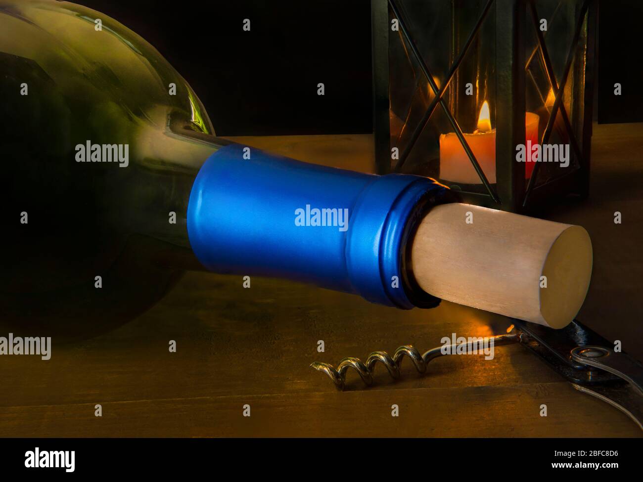 Dim lit bar hi-res stock photography and images - Alamy