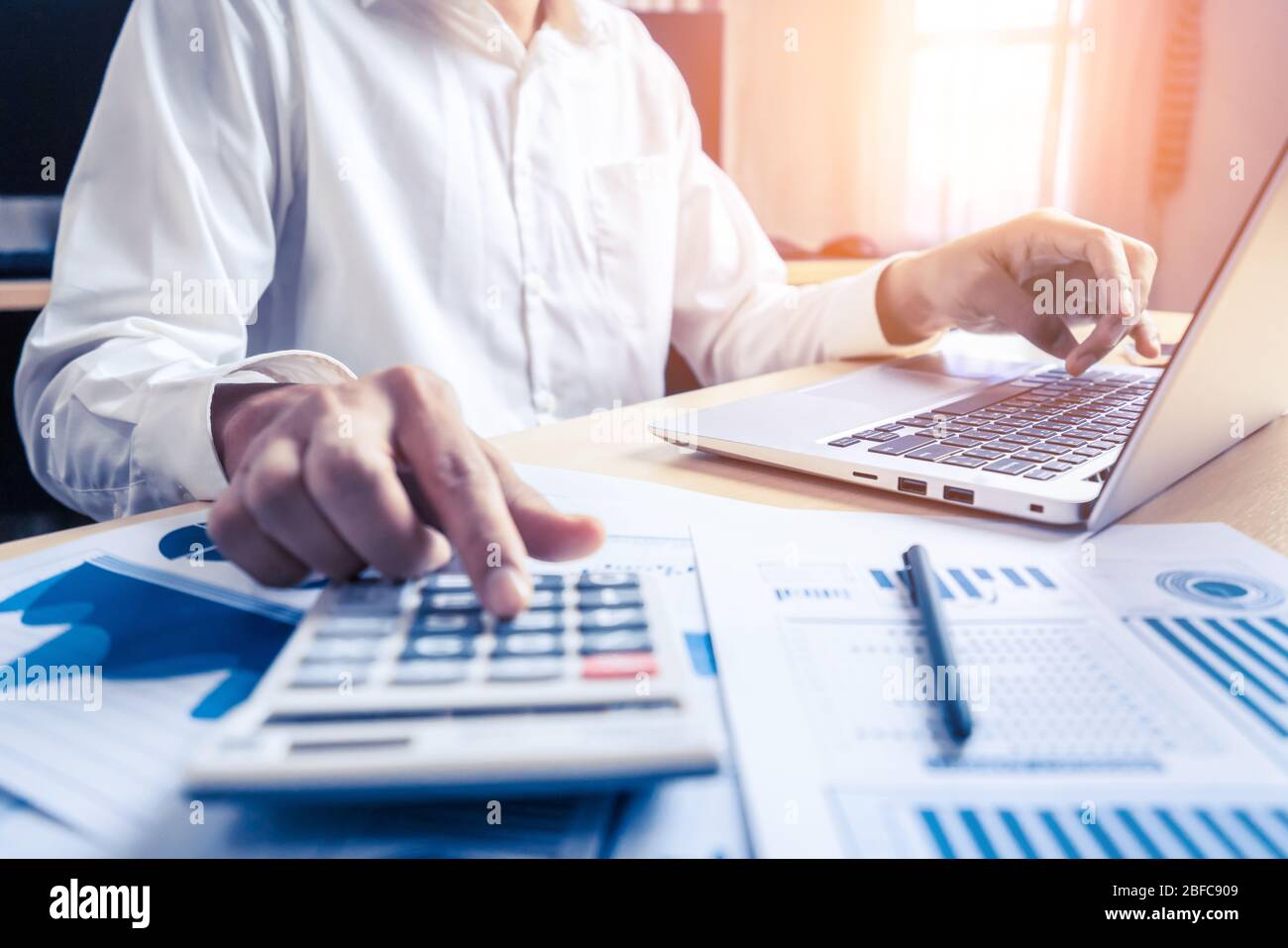 Banking bu hi-res stock photography and images - Alamy