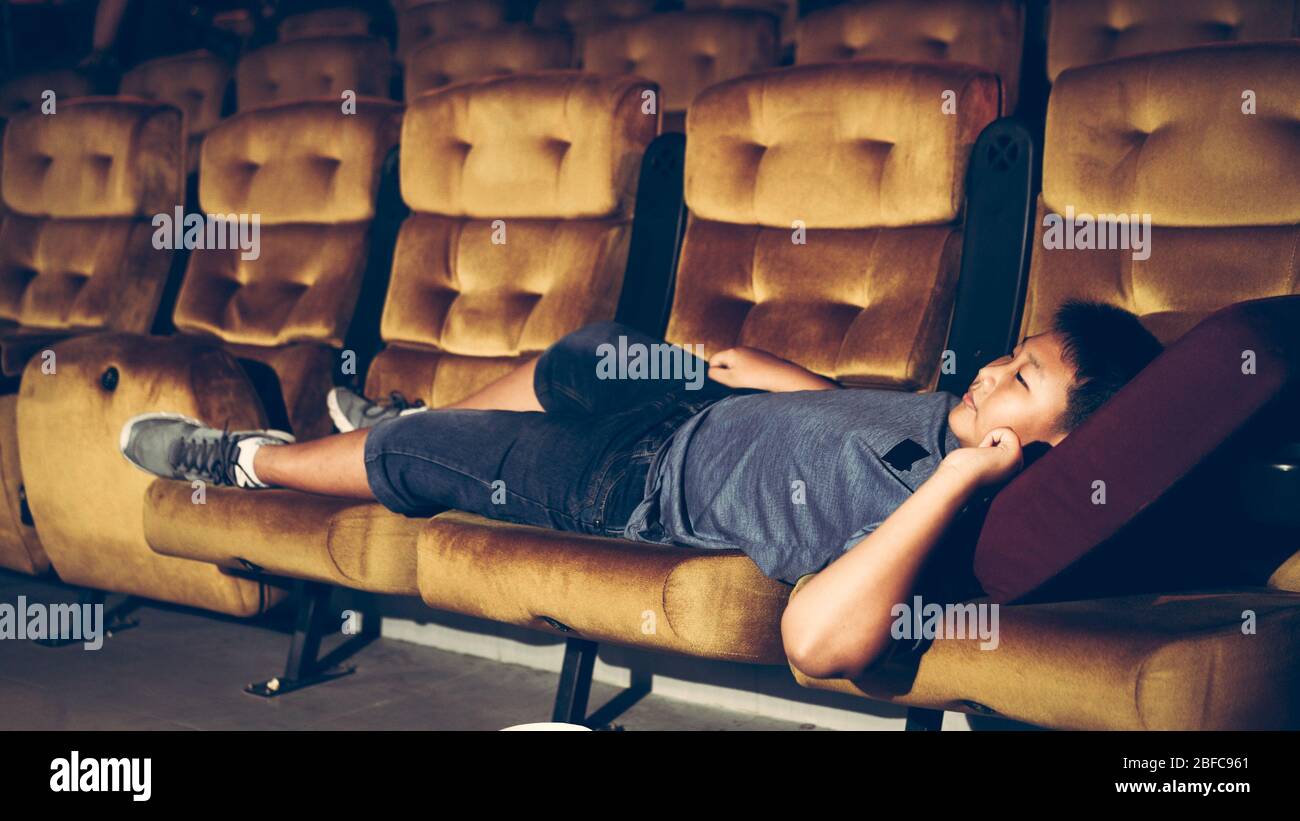 Children row movie popcorn hi-res stock photography and images - Alamy