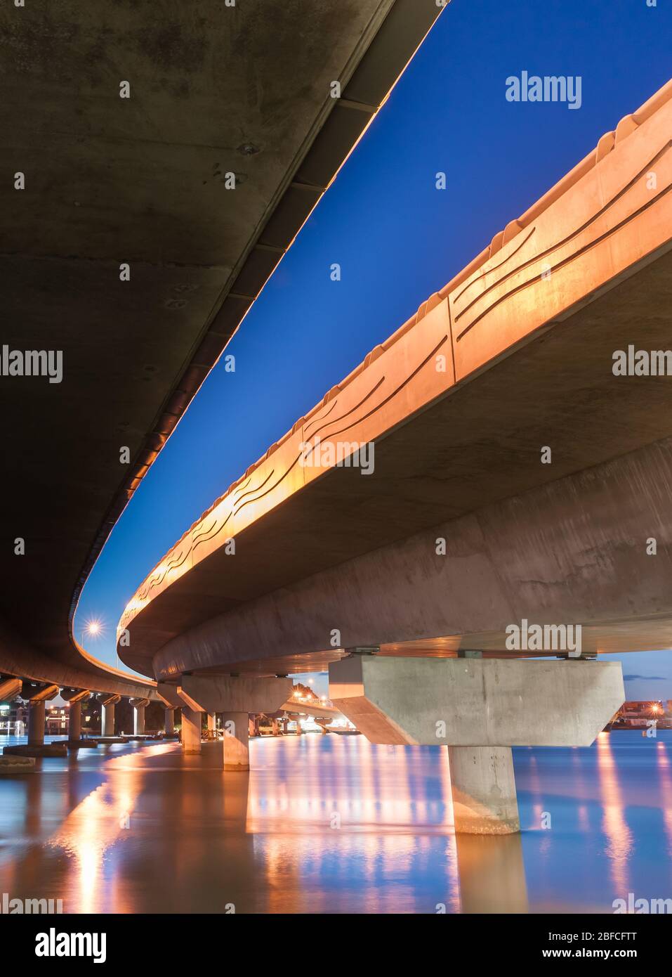 Sweeping lines hi-res stock photography and images - Alamy